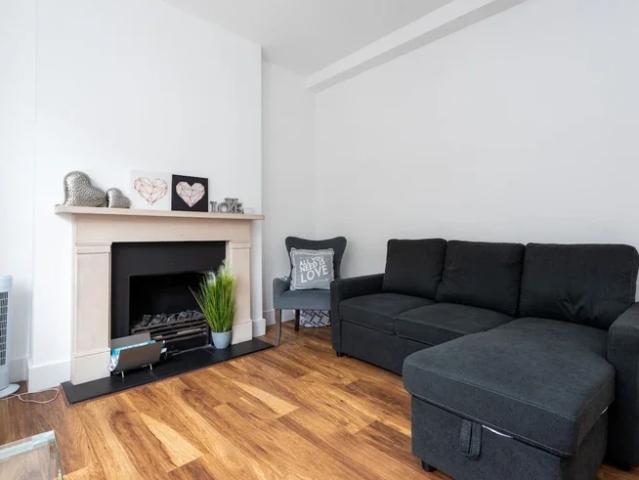 Apartment at Spring Street, City of Westminster