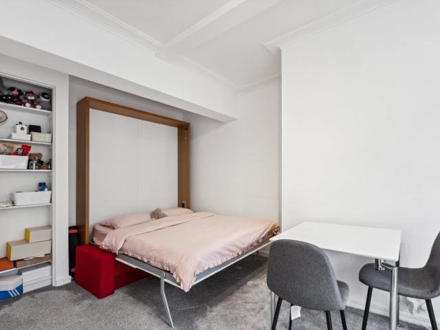 Apartment at Spring Street, City of Westminster