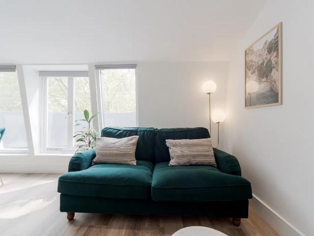 Apartment at Spring Street, City of Westminster