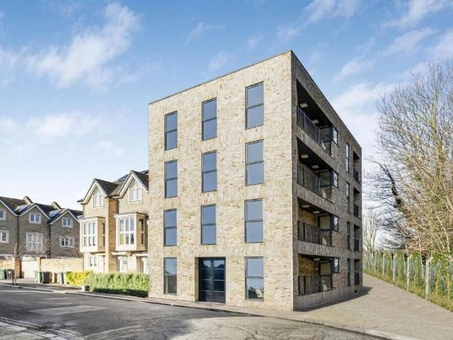Apartment at Springbank Road, Greater London