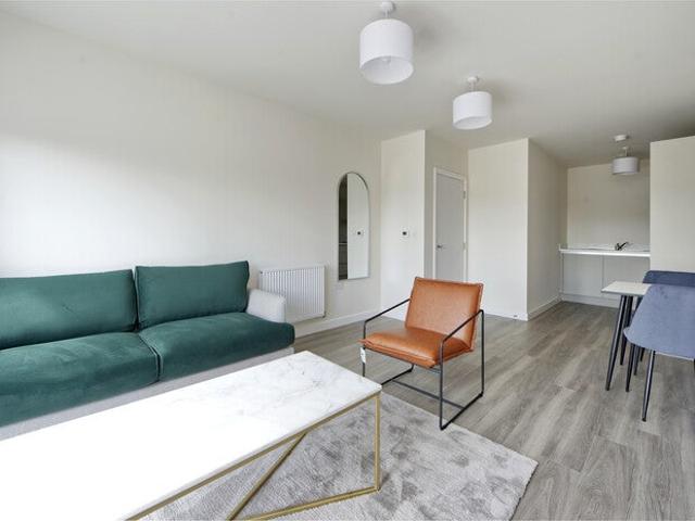 Apartment at Springfield Drive, Greater London