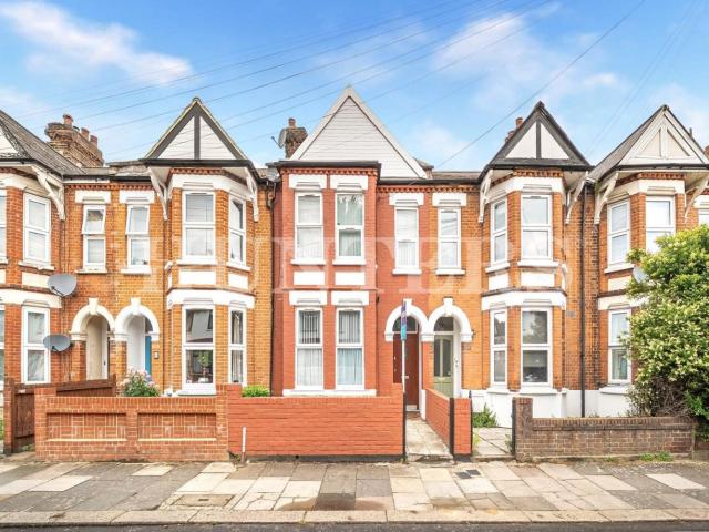 Apartment at Springfield Road, Greater London
