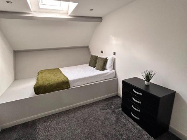 Apartment at Springlodge Place, Bradford