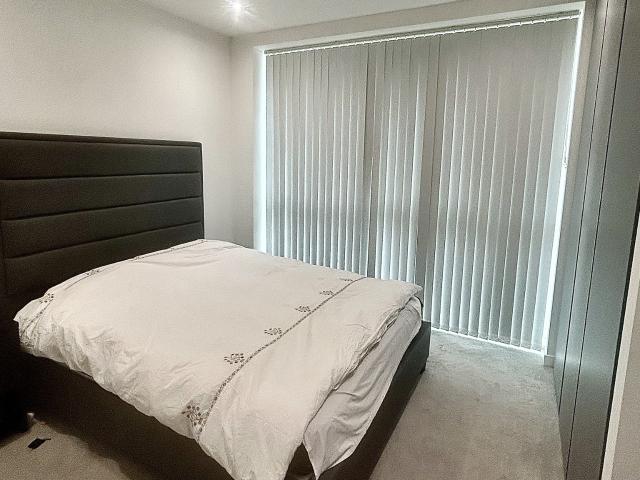 Apartment at Springpark Drive, Greater London