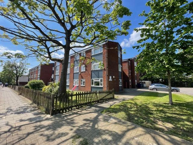 Apartment at Stuart Avenue, Greater London