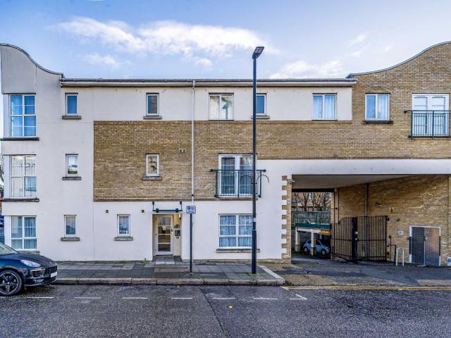 Apartment at Stuart Road, Greater London