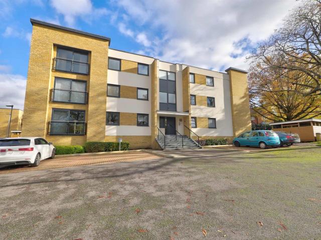 Apartment at St Andrews Road, Greater London
