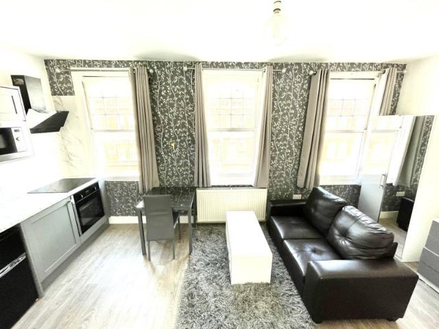 Apartment at St Andrew's Road, Greater London