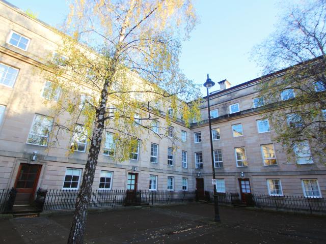 Apartment at St Andrew's Square, Glasgow