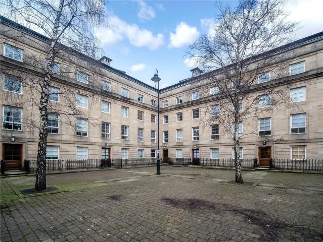 Apartment at St Andrew's Square, Glasgow