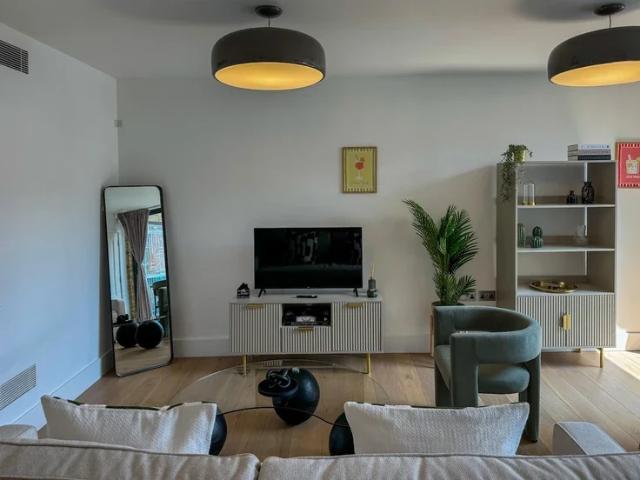 Apartment at St Anne's Court, City of Westminster