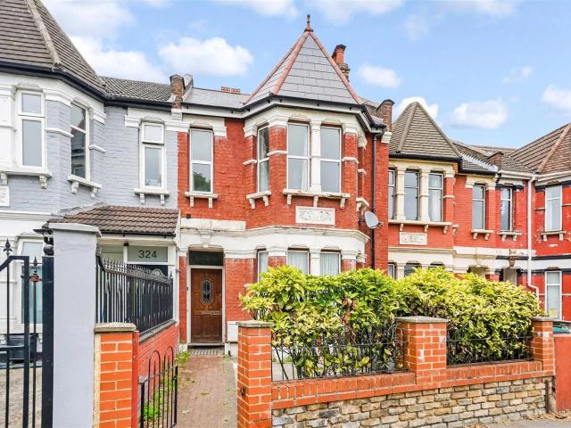 Apartment at St Ann's Road, Greater London