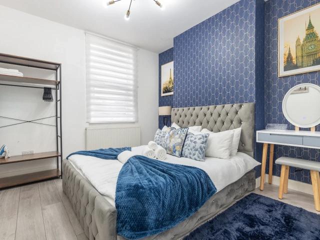 Apartment at St Ann's Road, Greater London