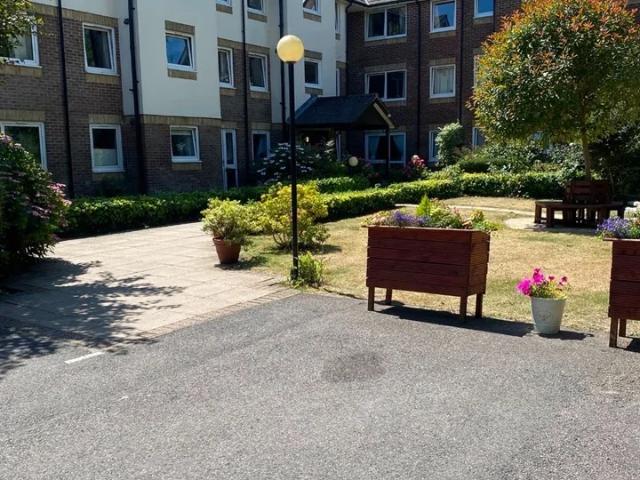 Apartment at St Albans Road, Greater London