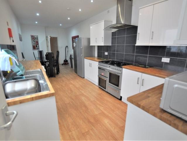 Apartment at St. Albans Road, Swansea