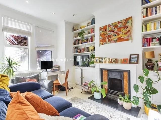 Apartment at St Gothard Road, Greater London