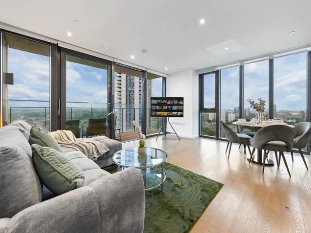 Apartment at St. Gabriel Walk, Greater London