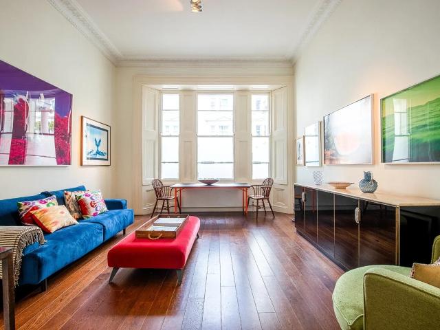 Apartment at St George's Drive, City of Westminster