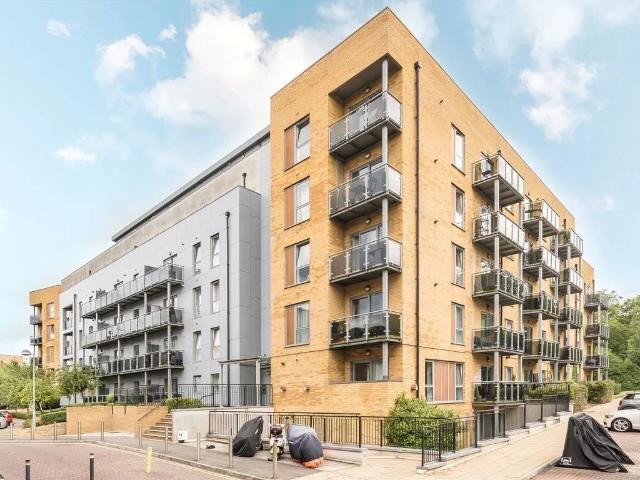 Apartment at St George's Grove, Greater London