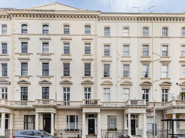 Apartment at St George's Square, City of Westminster