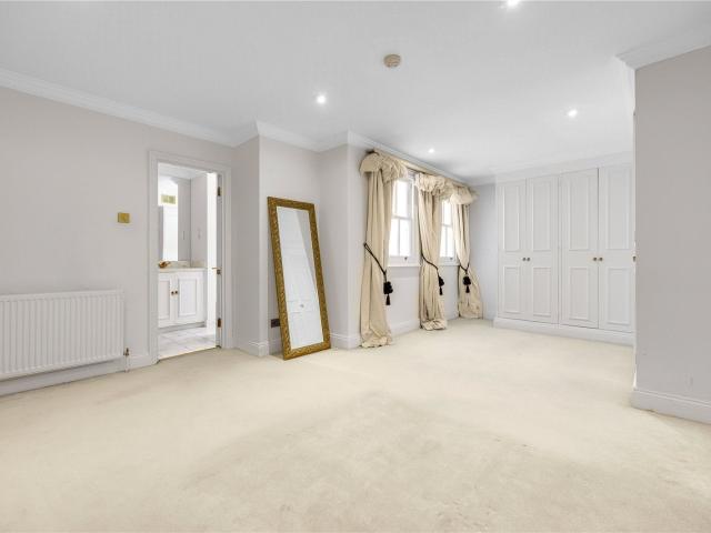 Apartment at St George's Square, City of Westminster