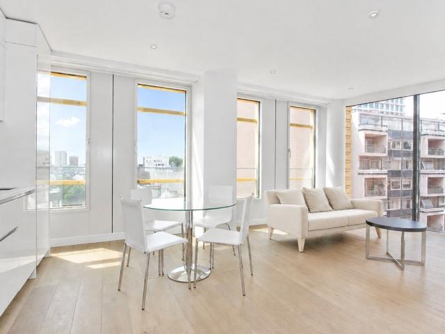 Apartment at St Giles High Street, Greater London