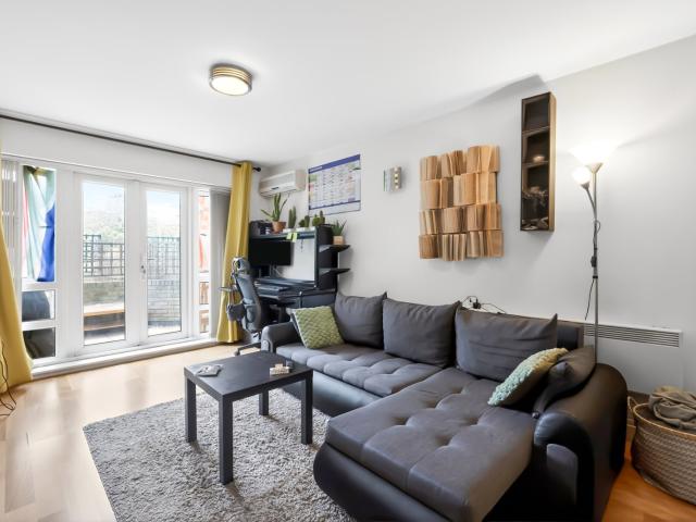 Apartment at St. Davids Square, Greater London