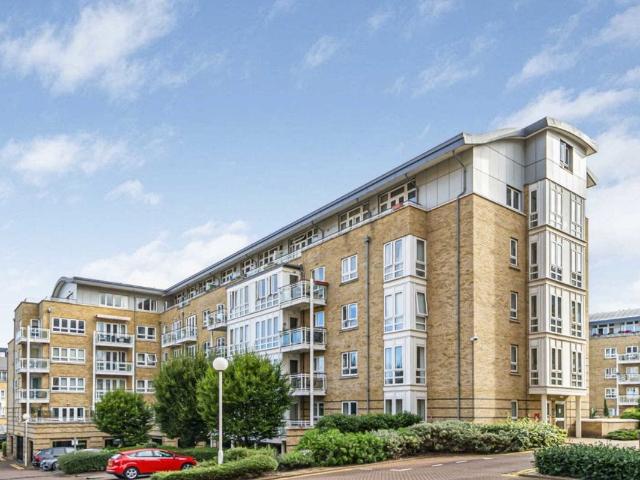 Apartment at St. Davids Square, Greater London