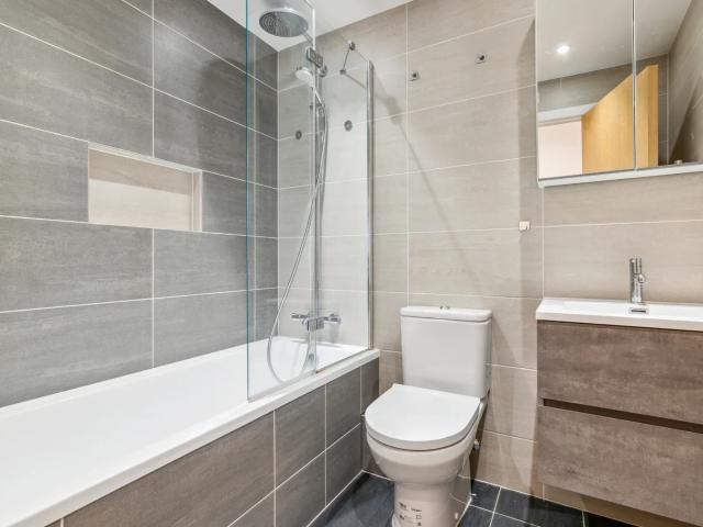 Apartment at St. Davids Square, Greater London