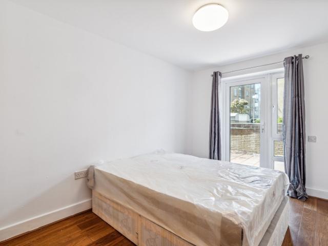 Apartment at St. Davids Square, Greater London