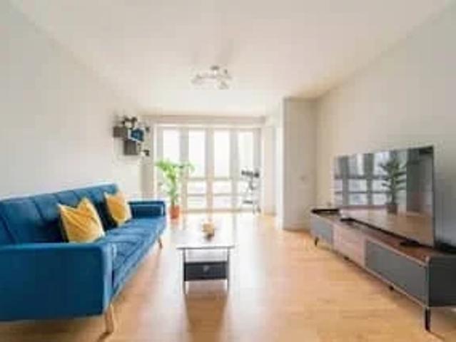Apartment at St. Davids Square, Greater London