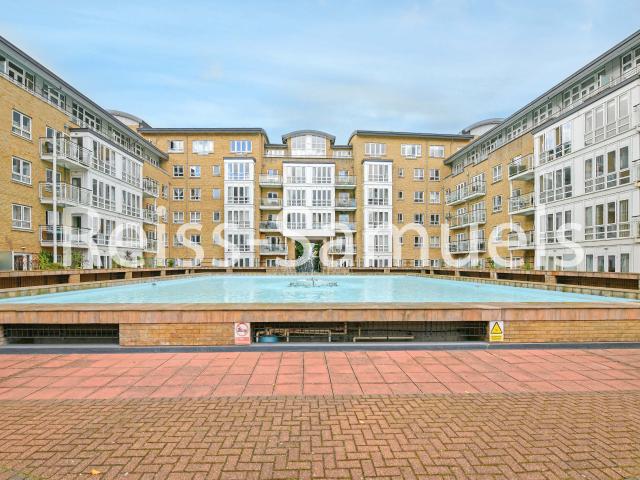 Apartment at St. Davids Square, Greater London