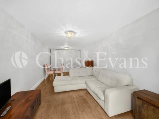 Apartment at St. Davids Square, Greater London