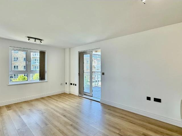 Apartment at St. Davids Square, Greater London