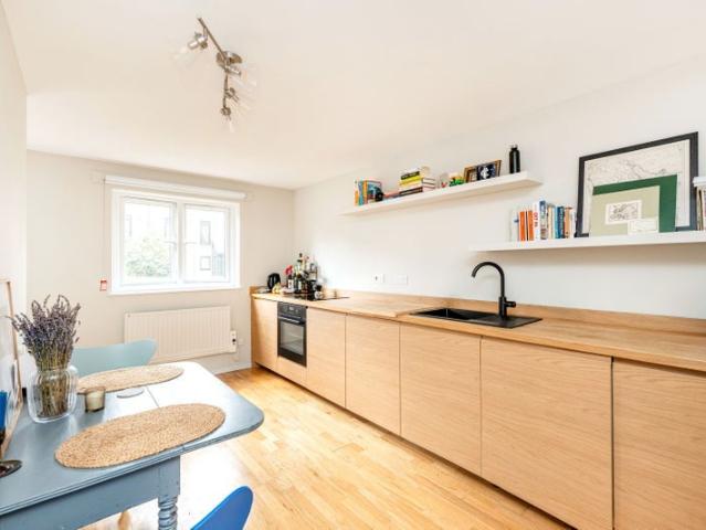Apartment at St Ervans Road, Greater London