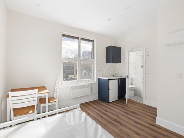 Apartment at St. Erkenwald Road, Greater London