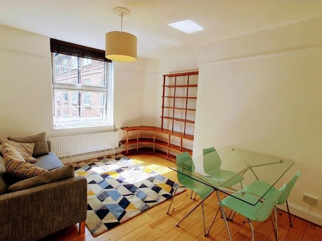 Apartment at St. Katharine's Way, Greater London