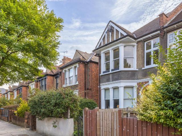 Apartment at St Helens Gardens, Greater London
