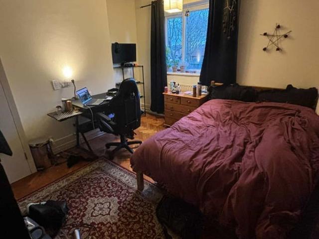 Room at St. John's Drive, Greater London