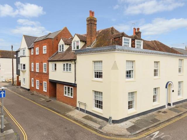 Apartment at St. John's Lane, St. Mildreds