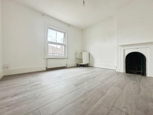 Apartment at St John's Road, Watford