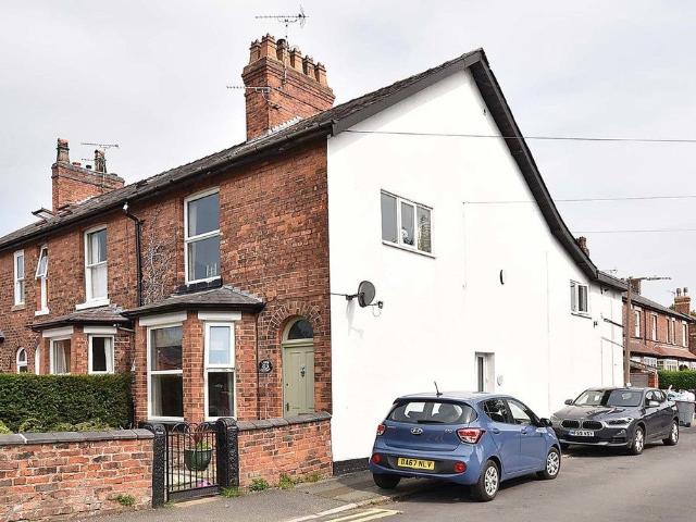 Apartment at St. John's Road, Knutsford