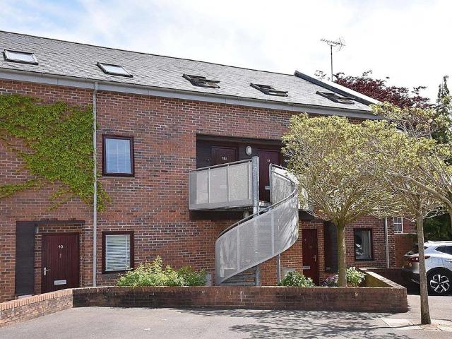 Apartment at St. John's Road, Knutsford