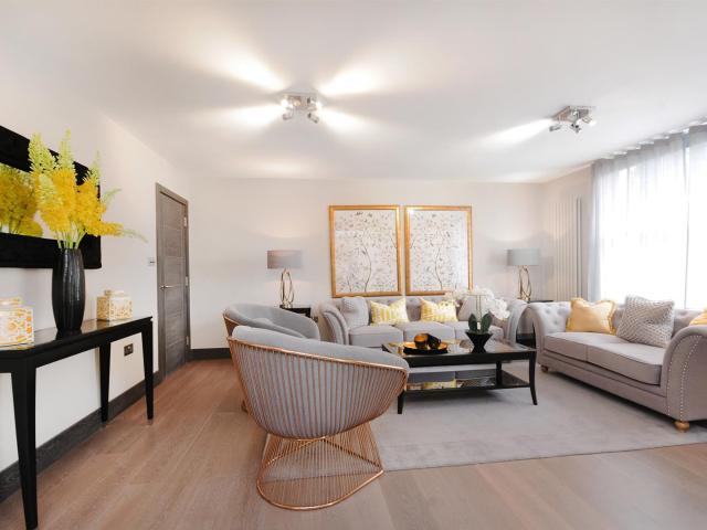 Apartment at St John's Wood Park, Greater London
