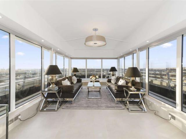 Apartment at St John's Wood Park, Greater London