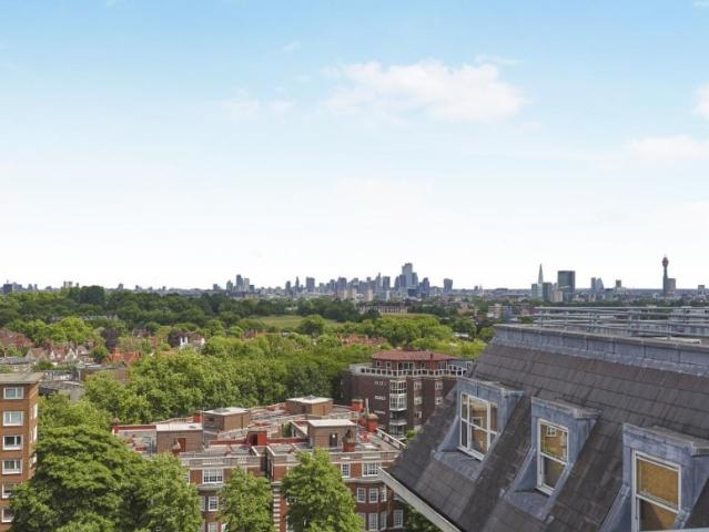 Apartment at St John's Wood Park, London