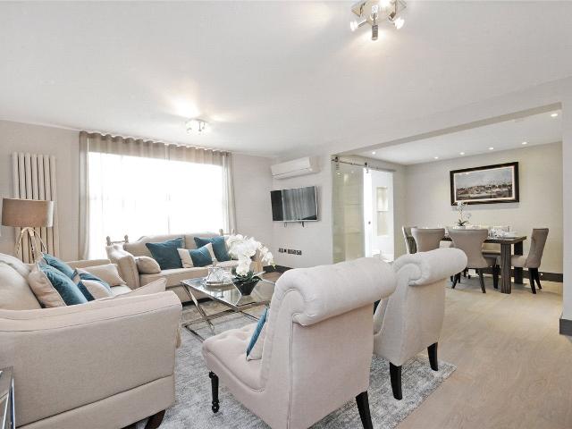 Apartment at St John's Wood Park, London