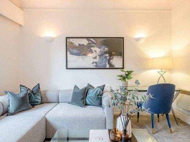 Apartment at St John's Wood Road, City of Westminster