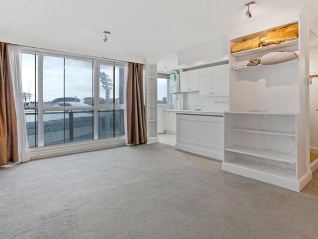 Apartment at St John's Wood Road, City of Westminster