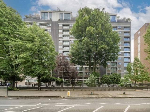 Apartment at St John's Wood Road, City of Westminster